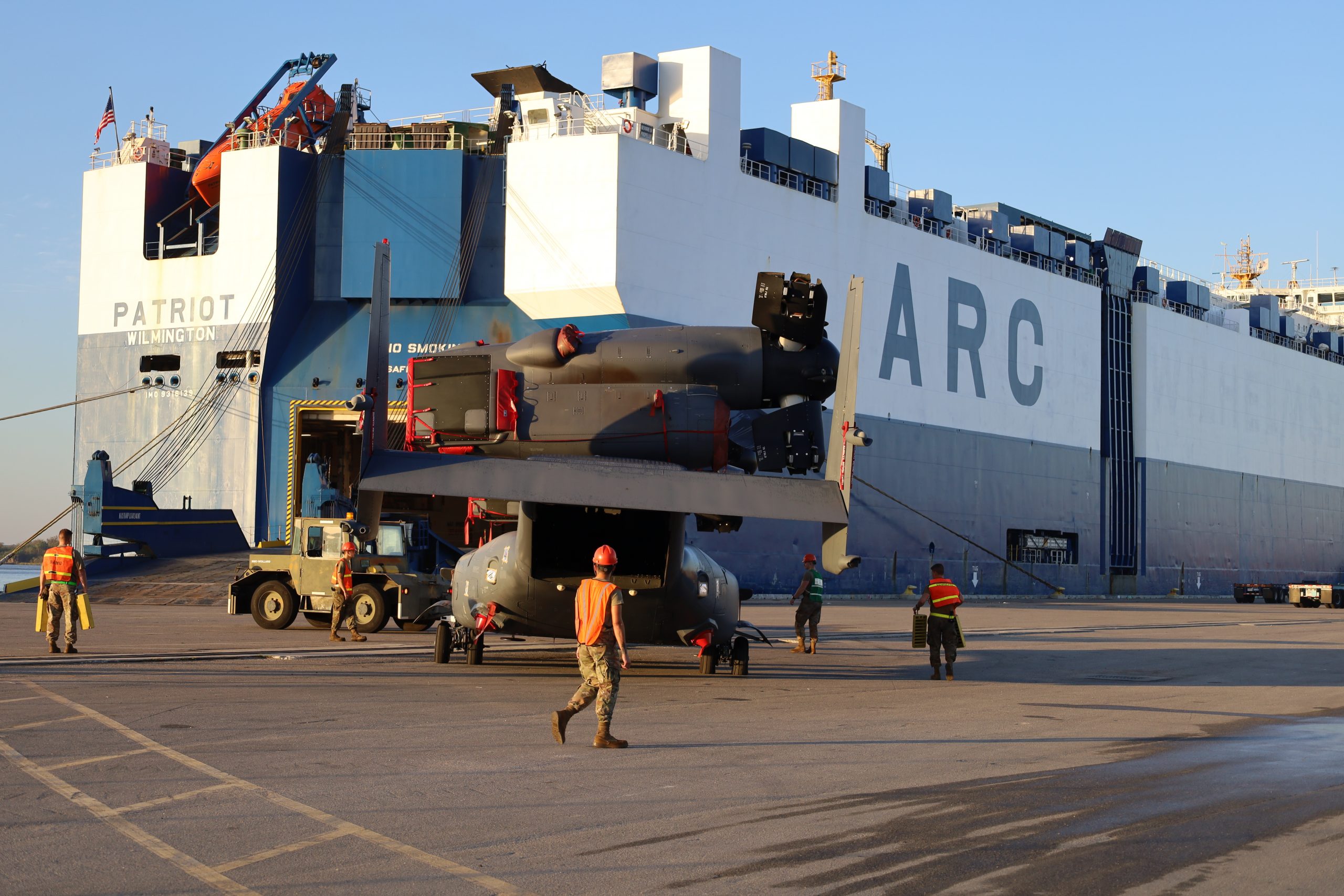 PHOTOS: U.S. Military and port partners move special-mission Osprey ...